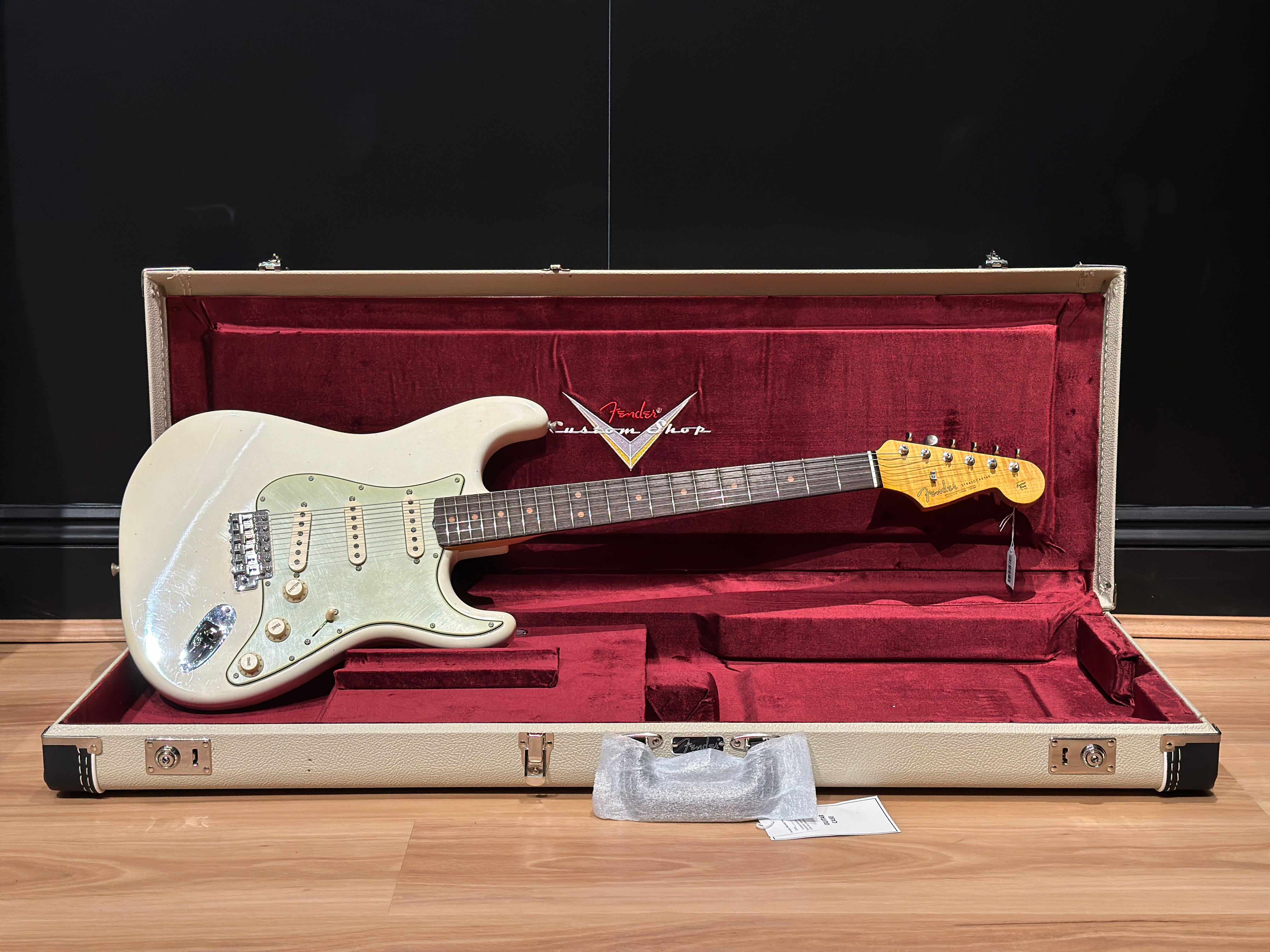 Fender Custom Shop LTD 64' Stratocaster JRN/CC - FAOLW - Logans Pianos